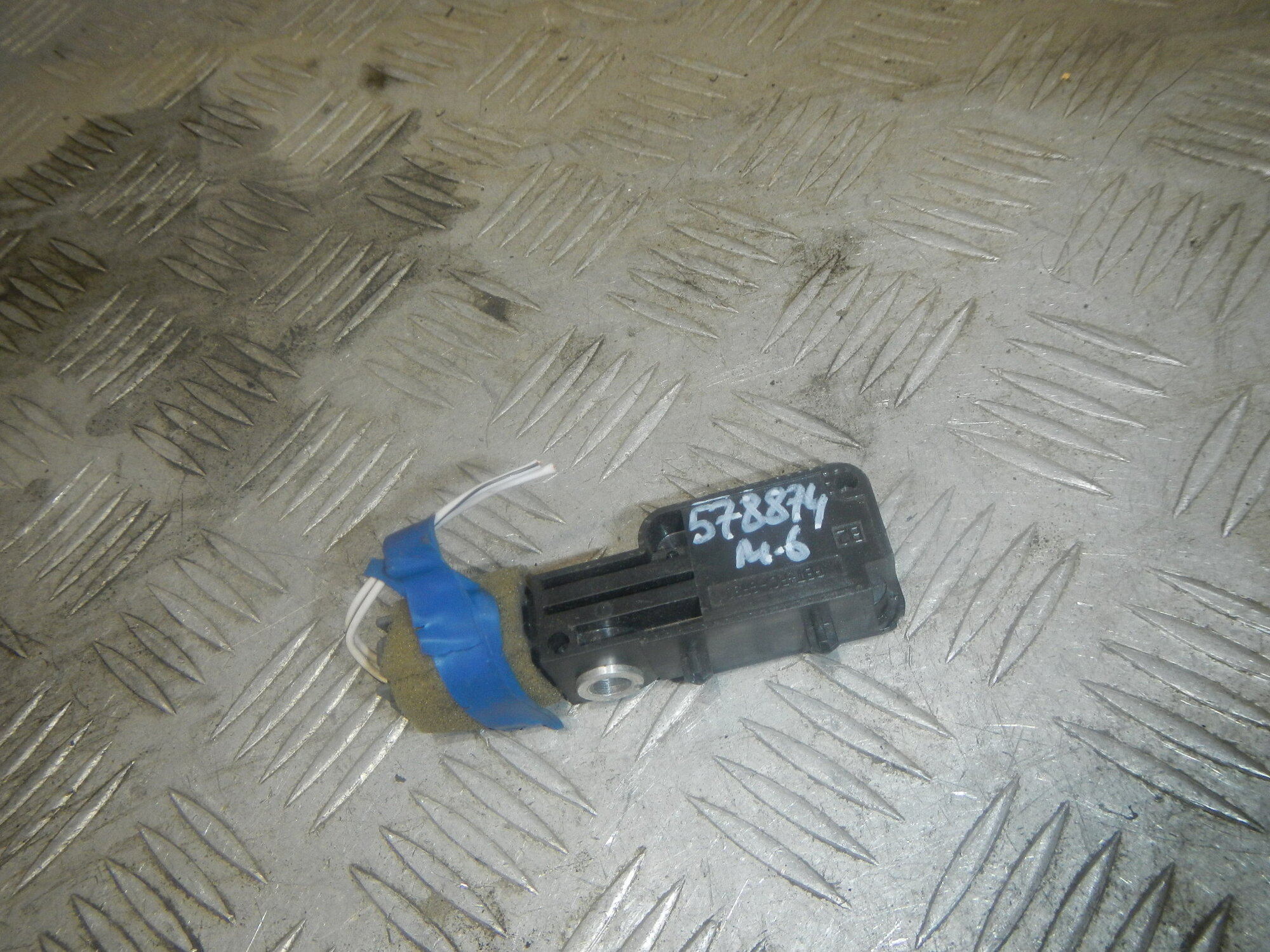 Б/У Датчик AIR BAG, Mazda (Мазда)-6 (GG) (02-07) MAZDA 6 (GG) (02-07) Без видимых повреждений. 578874 MAZDA арт. GJ6A57KC0