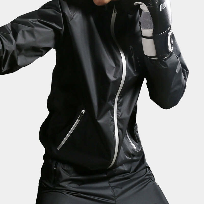 Костюм спортивный