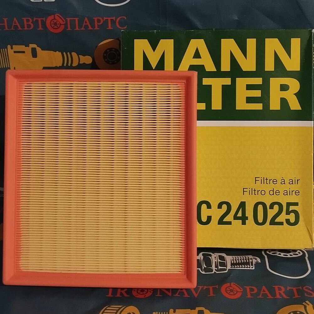 MANN FILTER Фильтр воздушный BMW F30 F31 F80 F22 F23 F87 F20 F21 / Арт. C24025