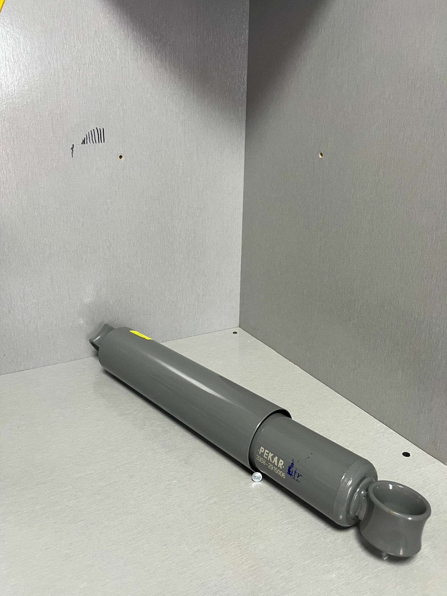 Амортизатор передней подвески масляный PEKAR Газ/Паз/Камаз арт. 3308-2915006