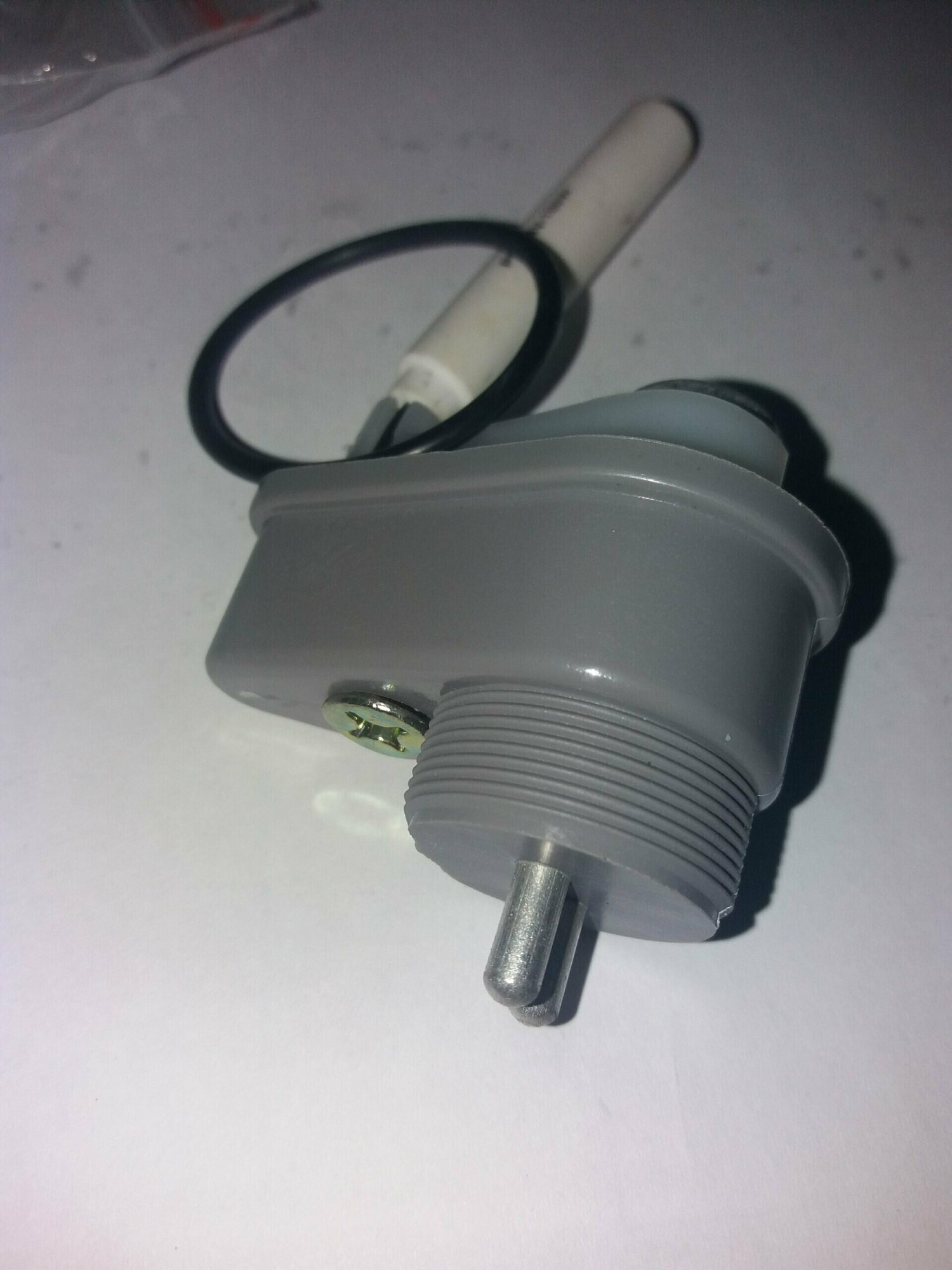 Элемент нагревательный для осушителя воздуха 24V резьба Knorr-Bremse