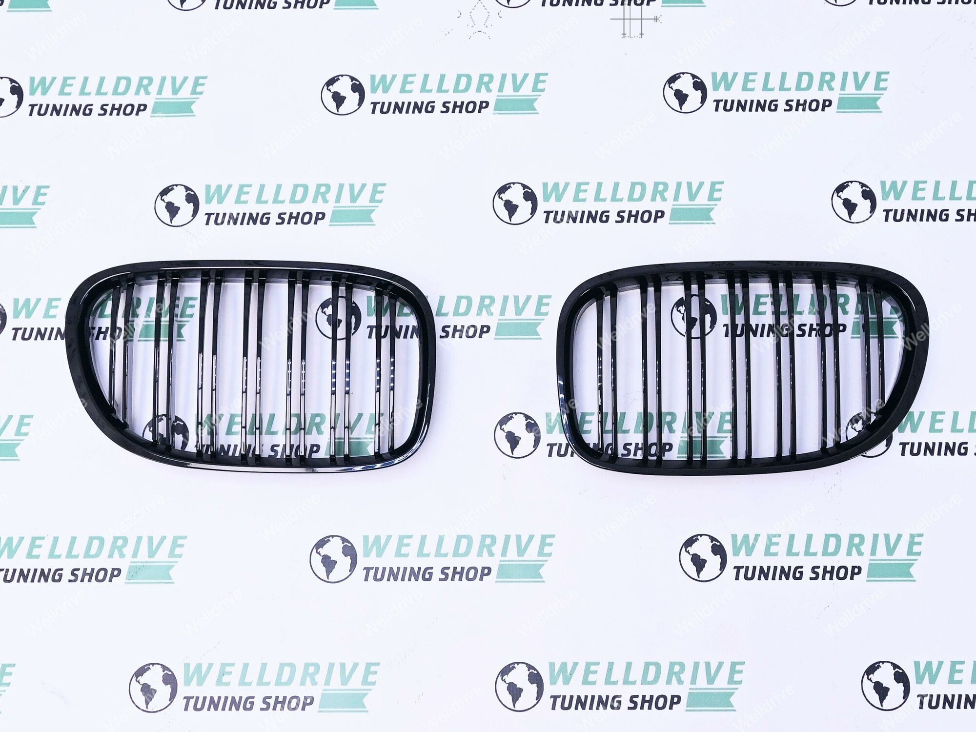 Решетки радиатора BMW 7-series F01 F02 F03 M стиль черный глянец