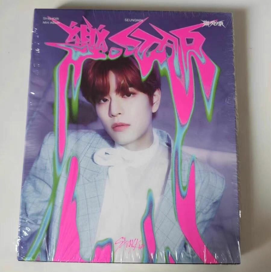Оригинальный альбом Stray Kids - ROCK-STAR (POSTCARD VER.)-ROMIKY