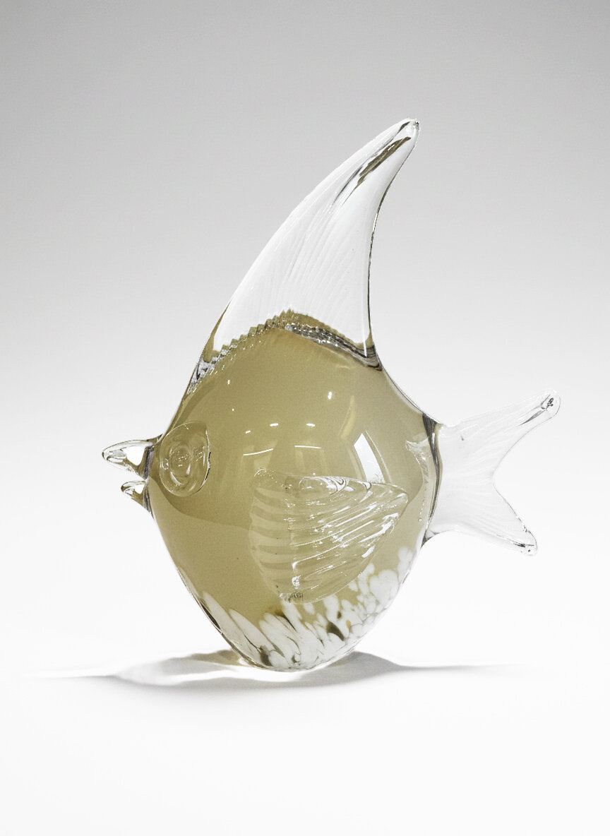 Статуэтка "Рыбка" из цветного стекла, бежевая, большая, 17х12х19см