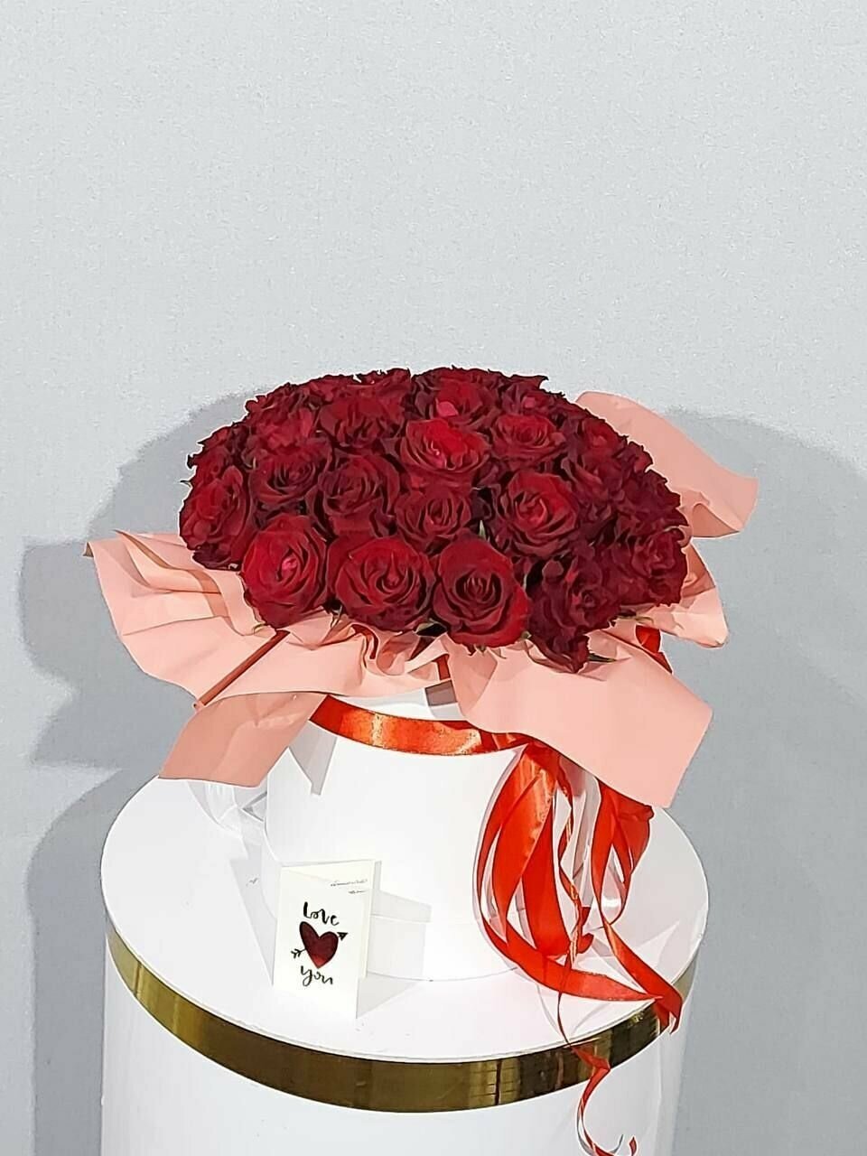 Красные розы Кения, 35шт / Букет в коробке / Цветы