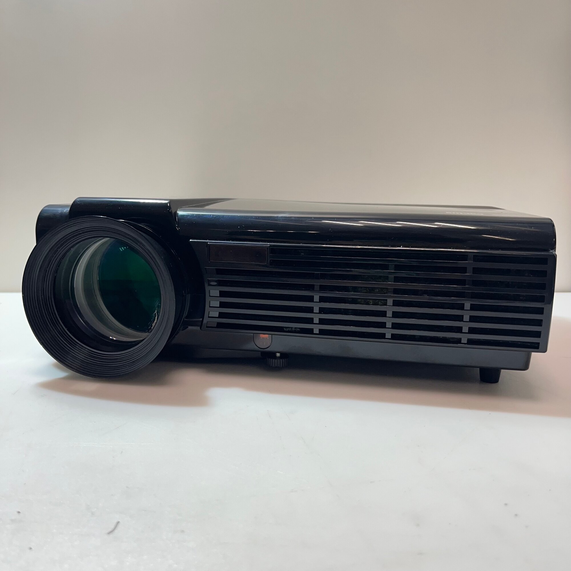 Портативный проектор Cactus CS-PRO.09B. WXGA-A, черный