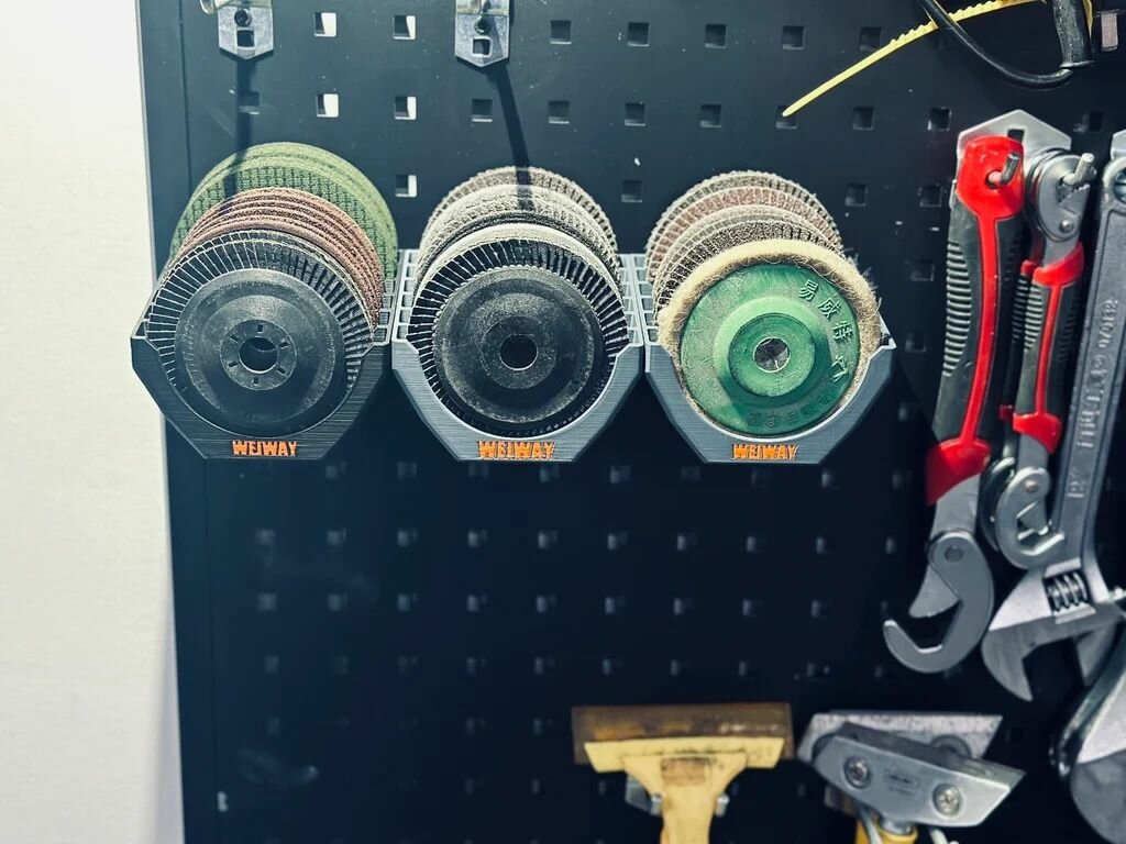 Держатель для шлифовальных болгарочных дисков-с дюбелями