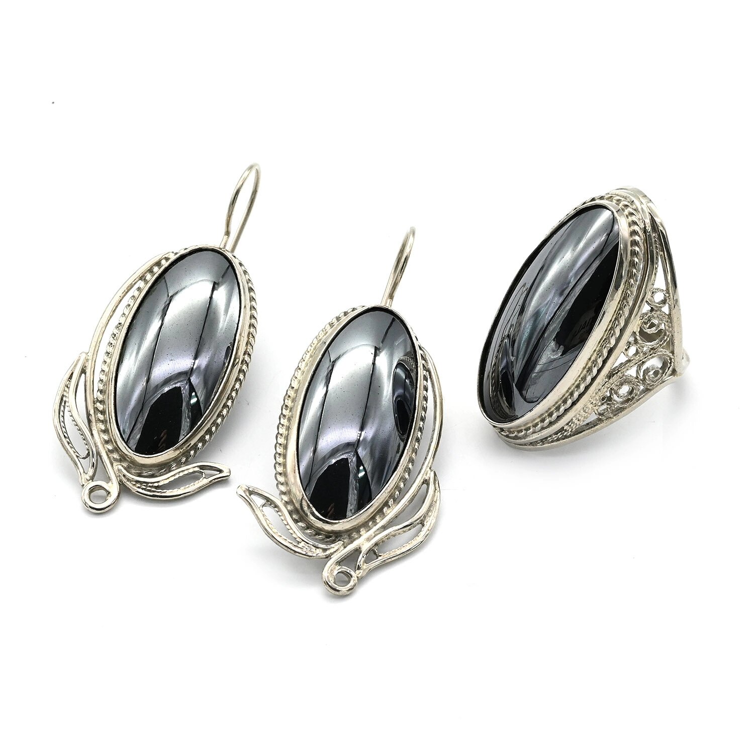 Комплект бижутерии: кольцо, серьги, гематит