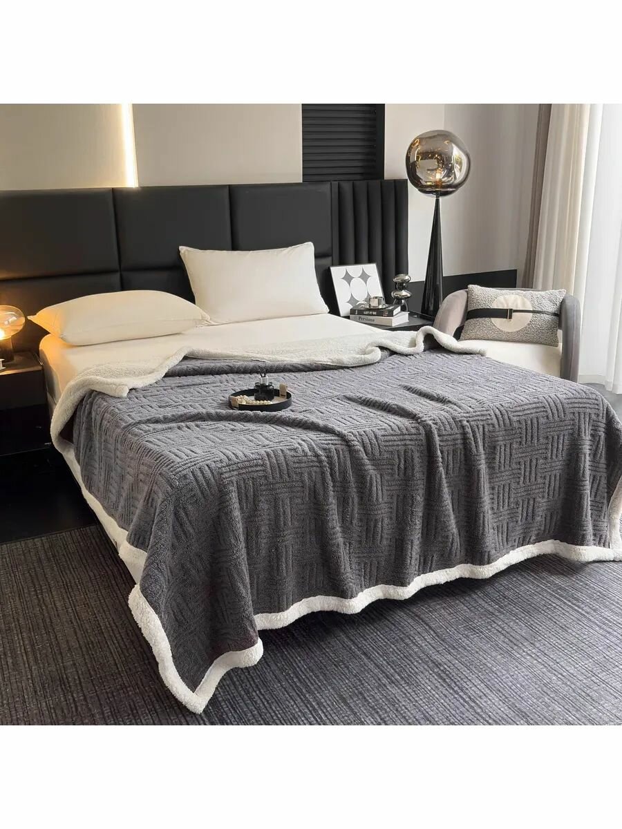 Плед на кровать диван 180х200 мягкий плюшевый