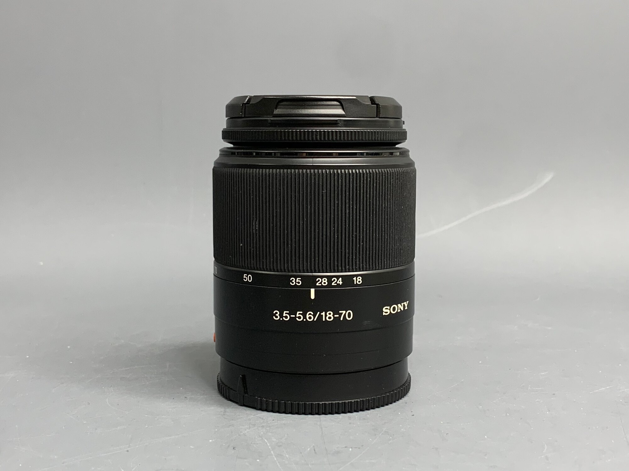 Sony DT 18-70mm 3.5-5.6