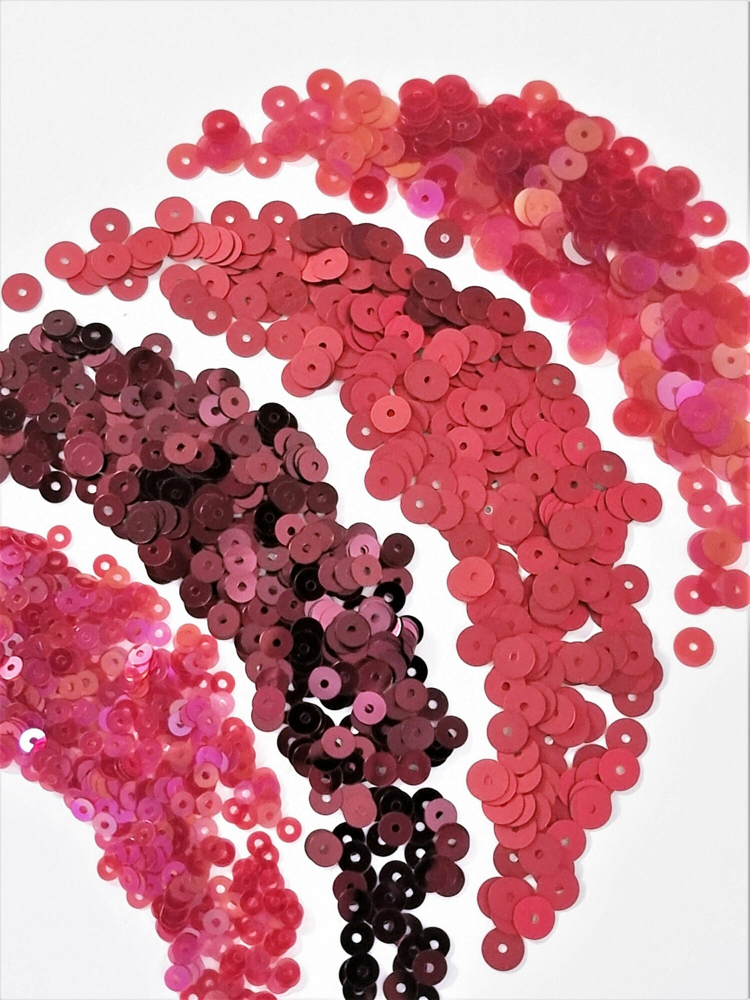 Итальянские пайетки. 3,4,5мм. Красные. 4х1,5г.