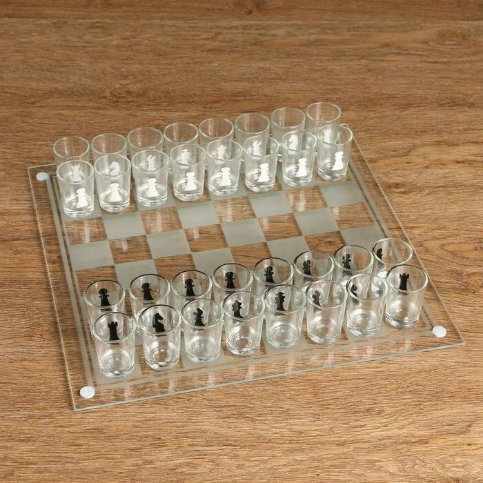 Игра алкогольная Пьяные шахматы, для взрослых, 32 рюмки, стекло, поле 35×35 см