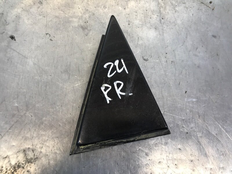 Уголок двери Citroen C5 DC EW10J4 2001 задн. прав. (б/у) 9632542377