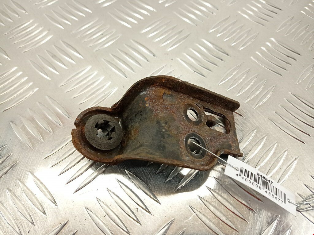 Кронштейн (крепление) радиатора Toyota Avensis 2 (T250) 165340R010 арт. 848847
