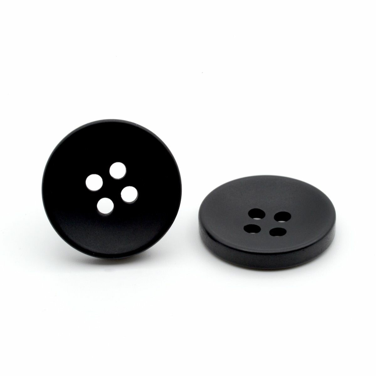 NE55 Пуговица 32L (20мм) 4 прокола, пластик (Black (черный)). 6шт/упак