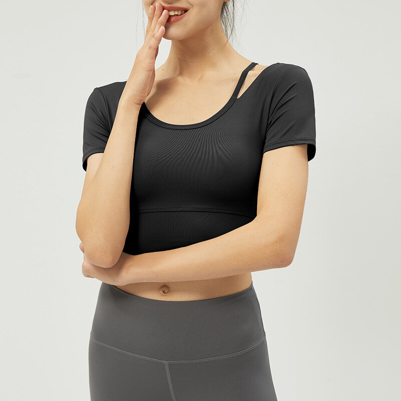 Топ спортивный