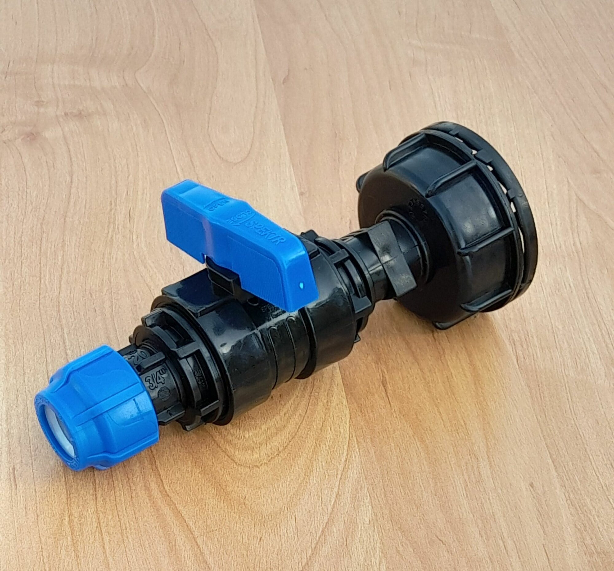 Муфта ПНД 20 мм с шаровым краном / переходник на еврокуб / кран еврокуба /