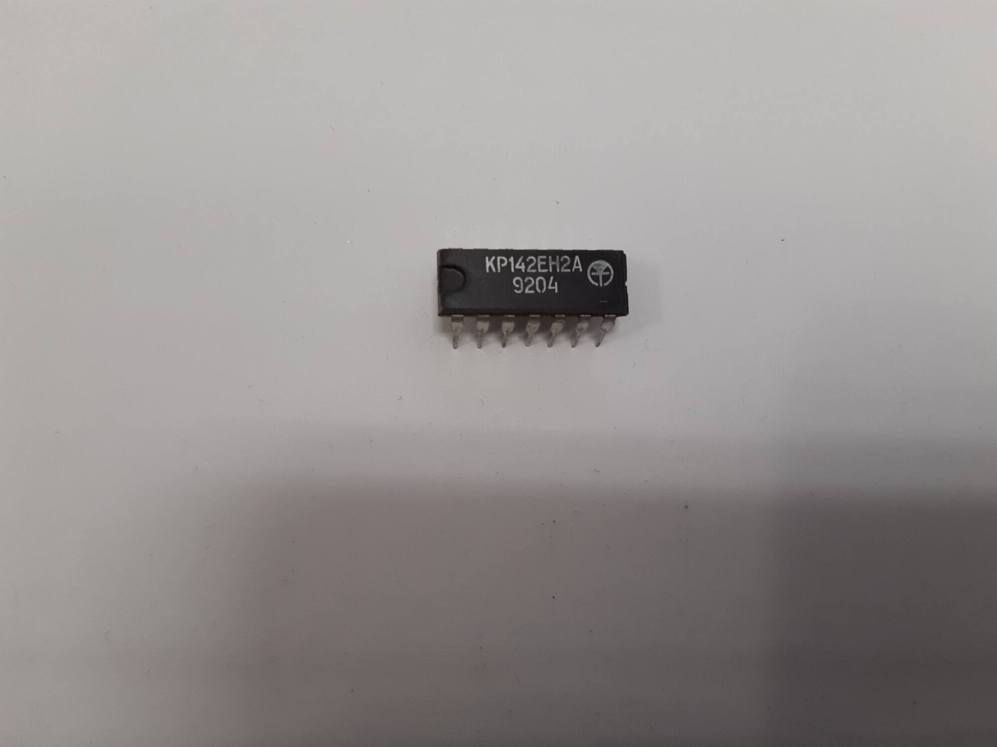 Микросхема КР142ЕН2А 1992г (в комплекте 5 штук)