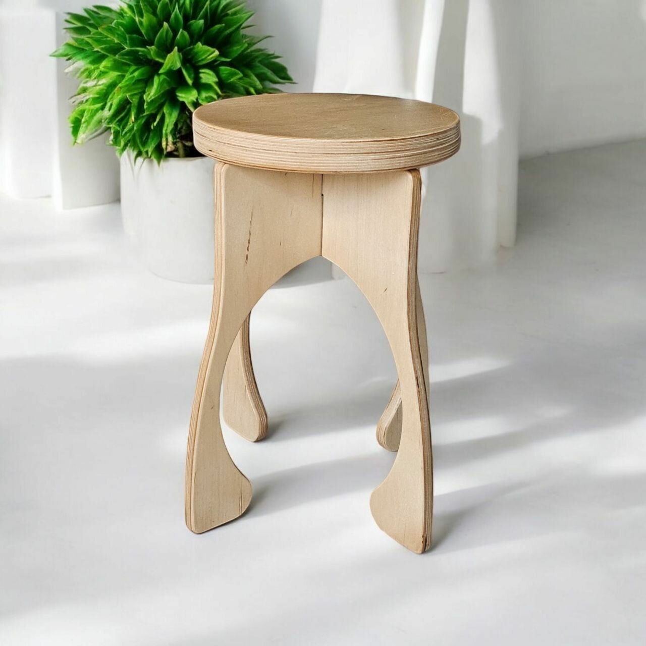 Табурет для дома и дачи, табуретка, стул для квартиры и дома