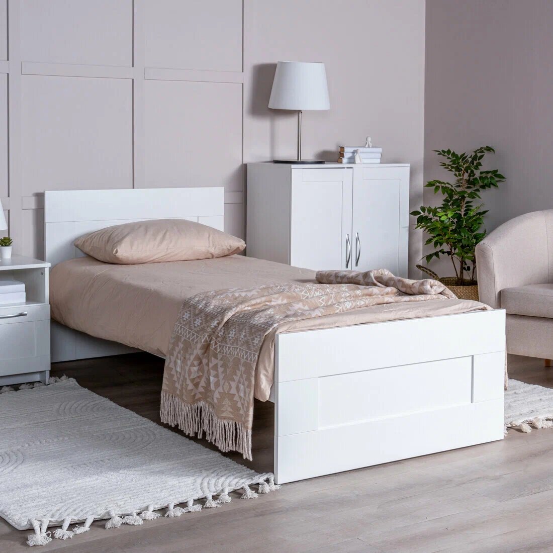 Кровать двуспальная "Сириус" белая, 90 см х 200 см, с ортопедическим основанием