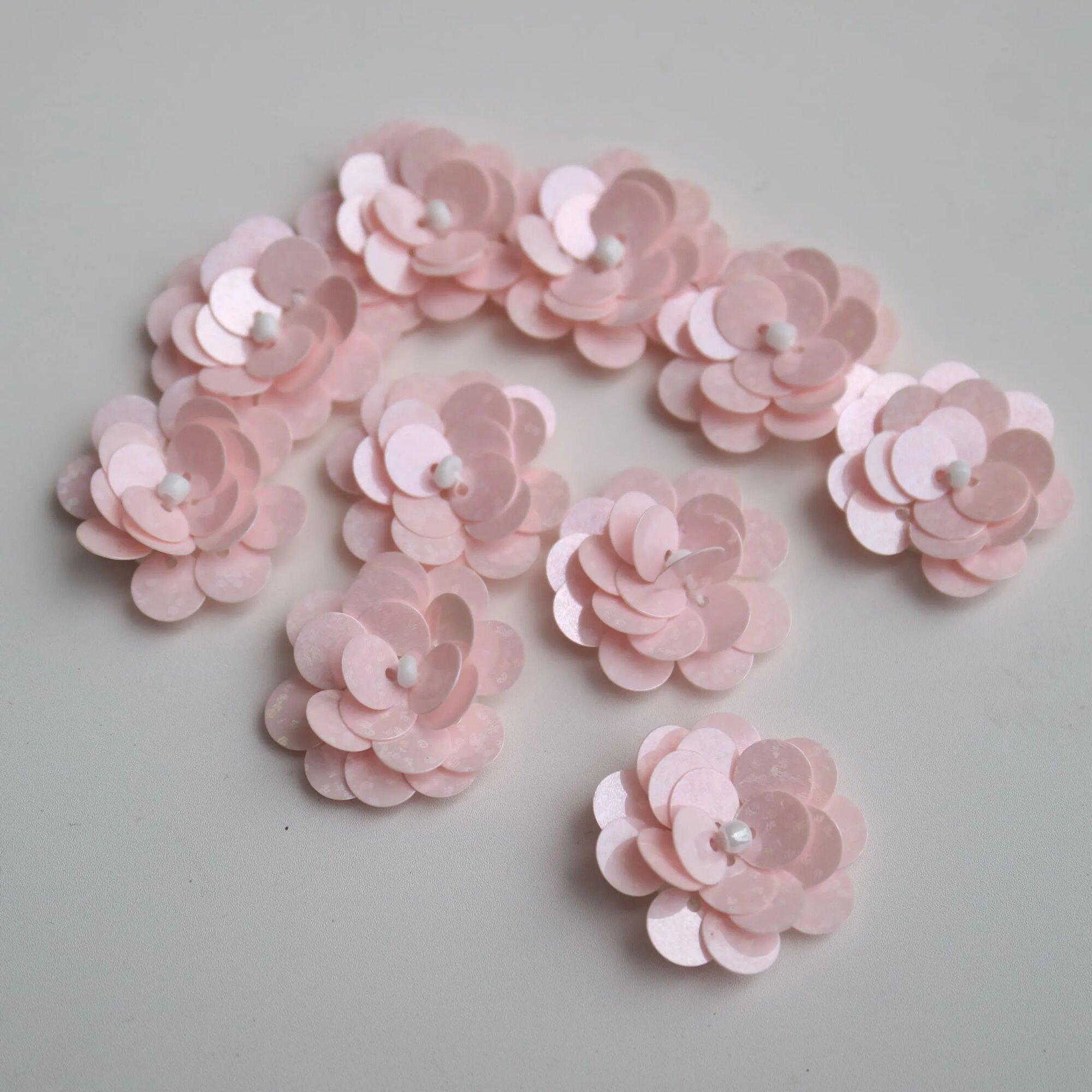 Нашивки OKNOW с цветами и бисером 10 шт Розовый, 2.5cm pink