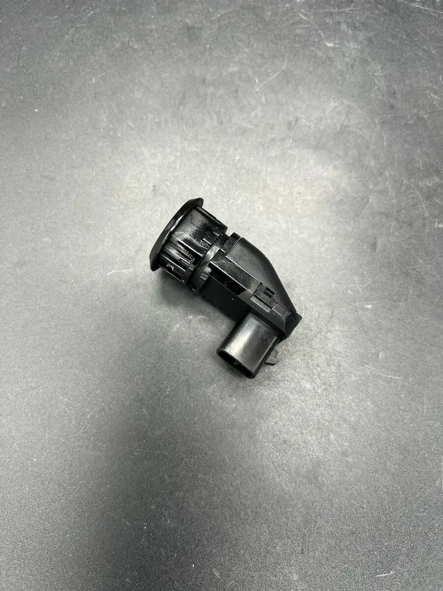 Датчик парктроник Новое Cargoparts