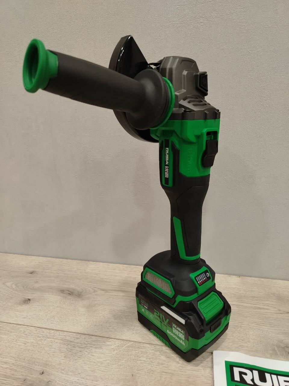 Болгарка RUIBA JM-125A Ruiba, 1000 Вт, АКБ 6 Ач, с кейсом, бесщёточный двигатель