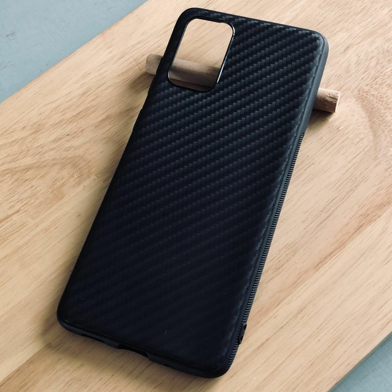 Чехол для Samsung S20 (G980) / чехол на Самсунг С20, плотный, стилизованный под карбон