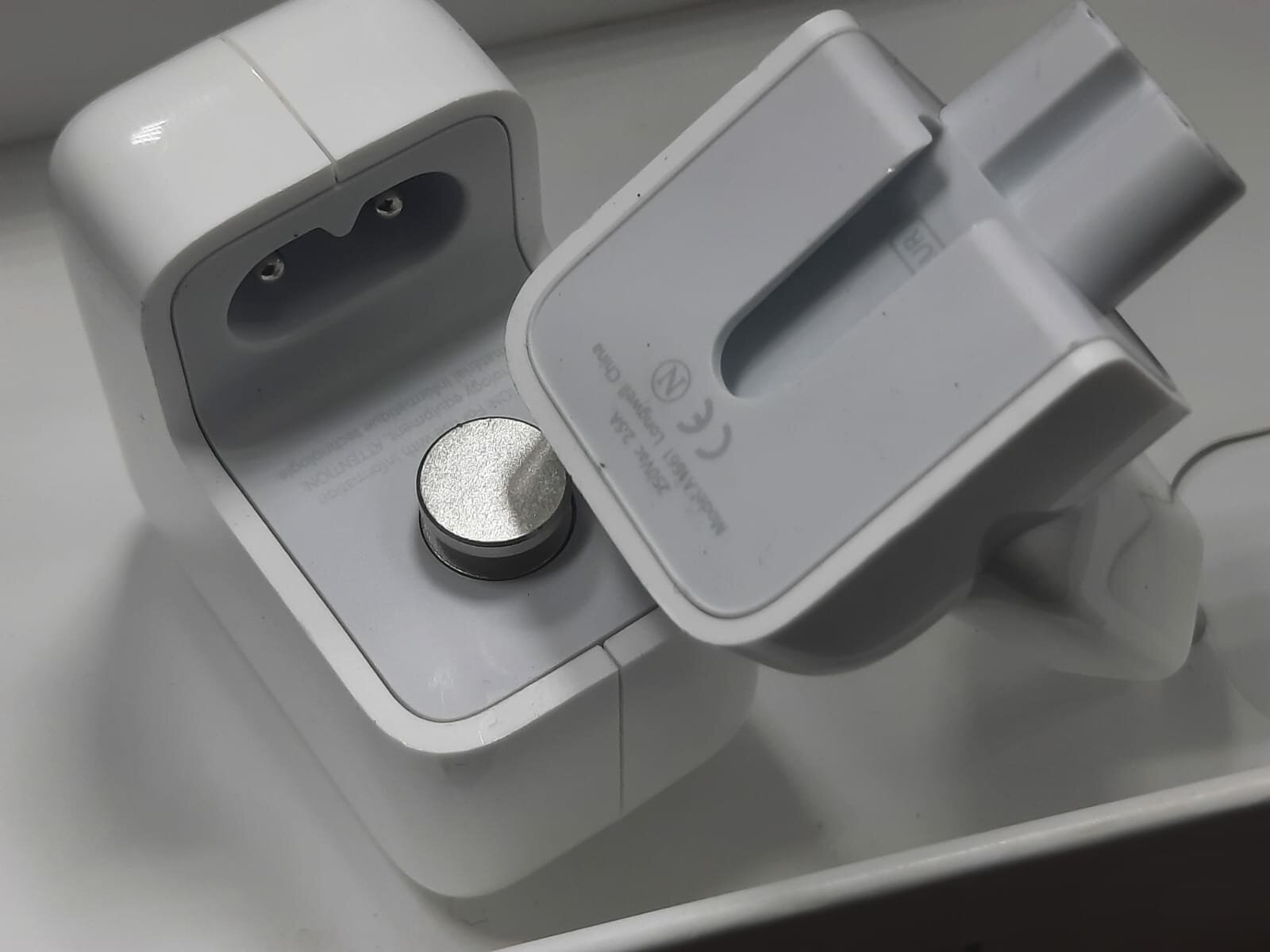 Зарядное устройство для IPHONE IPAD ANDROID 5V /2 A/быстрая зарядка — фото 1