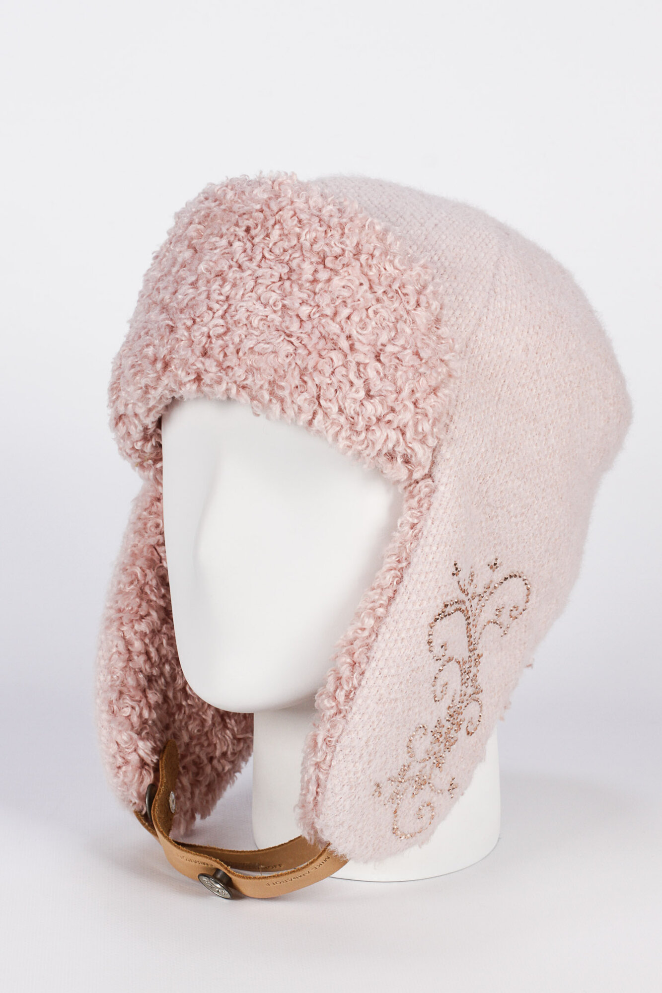 Шапка-ушанка для женщин