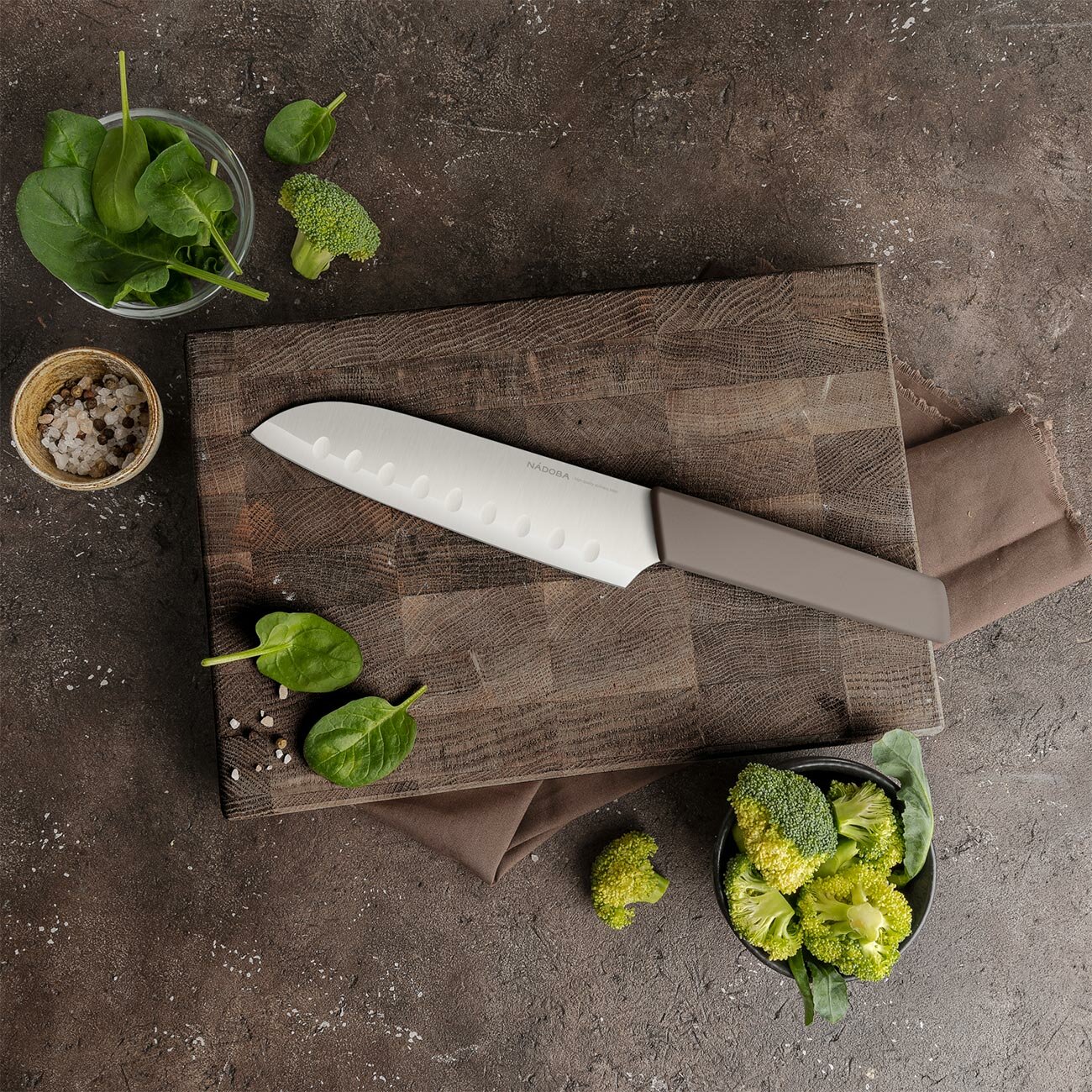 Нож Сантоку NADOBA, серия DARKO, нержавеющая сталь, длина лезвия 17,5 см