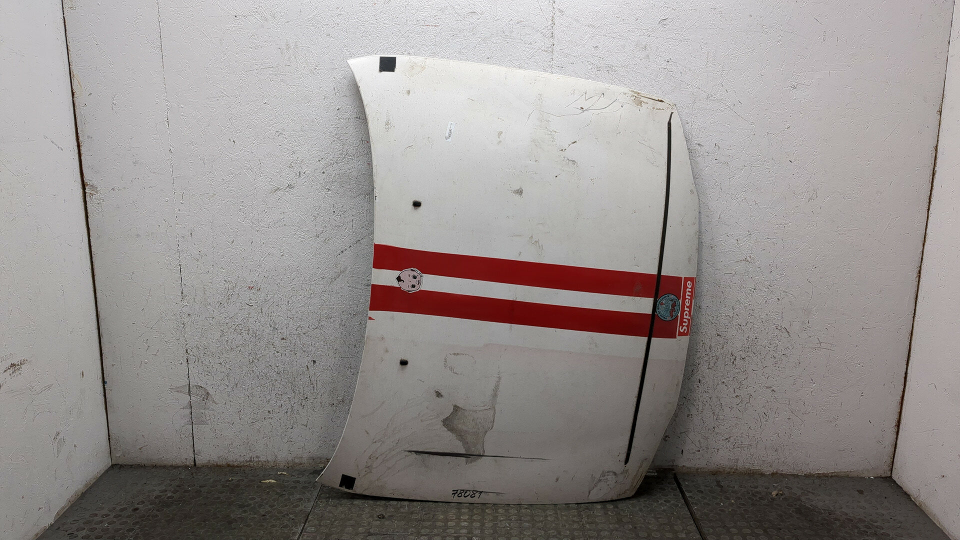 Капот Toyota Corolla Б/У