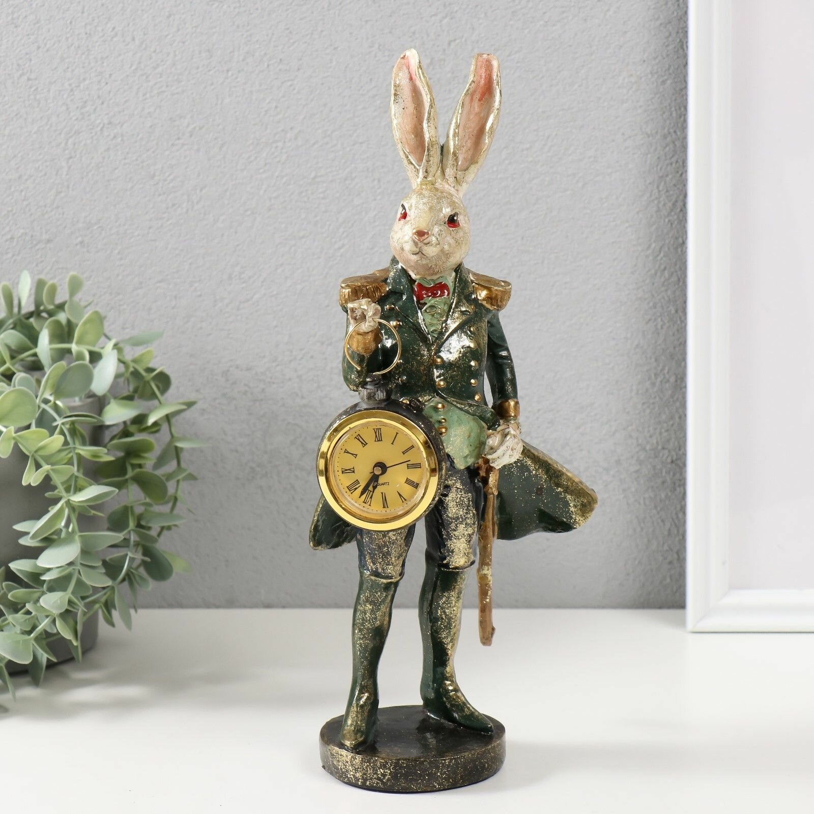 Сувенир с часами "Заяц в военном камзоле" 9,5х12х30 см