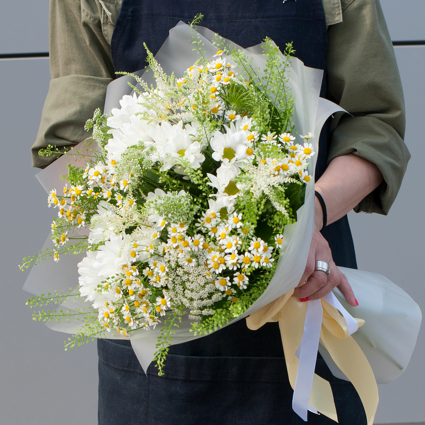 Букет цветов Charlotte "Сочное лето", 5 видов, высота 35 см, размер S