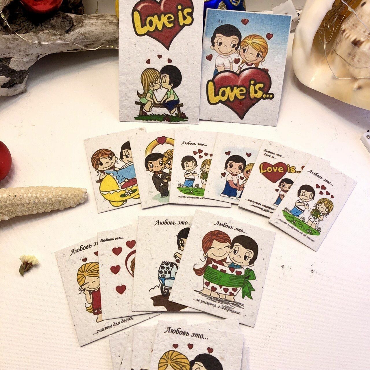 Бирки-открытки из бумаги ручного отлива " Любовь это." 19 шт.