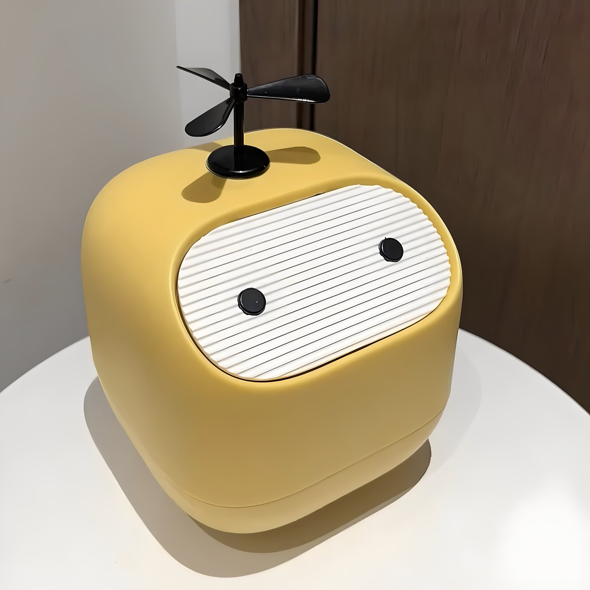 Контейнер настольный для мусора / мусорное ведро на стол с крышкой, желтый