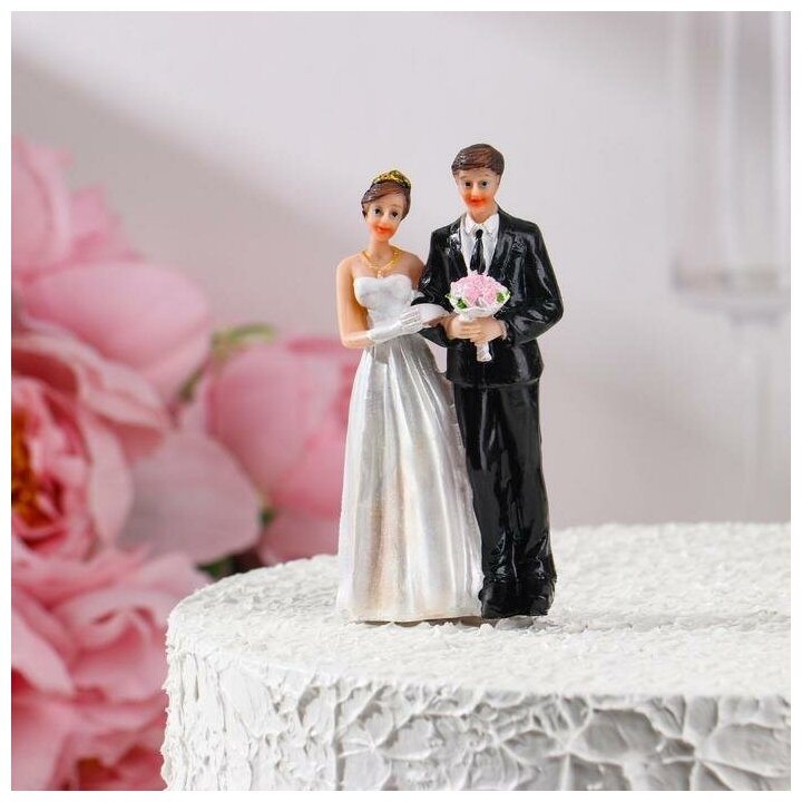 Фигурка на торт «Свадьба» 10.5 см, микс