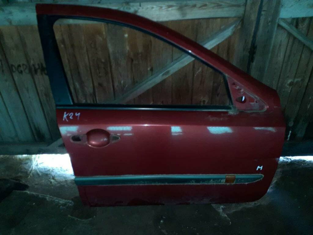 Дверь передняя правая Renault Laguna 2 2004