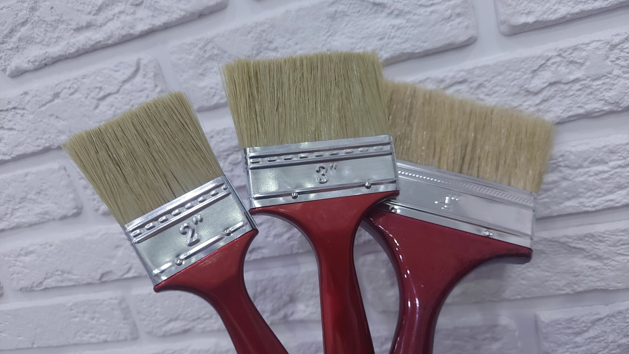 Набор кистей малярных 3 штуки/ 50 мм, 75 мм, 100 мм / 2"3"4" с деревянной ручкой, цвет бордовый