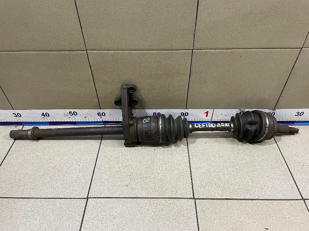 Полуось передняя правая Nissan Cefiro A32