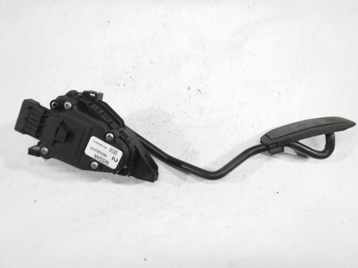 Педаль газа Nissan Almera N16 рестайлинг (2002—2006) 18002AU410