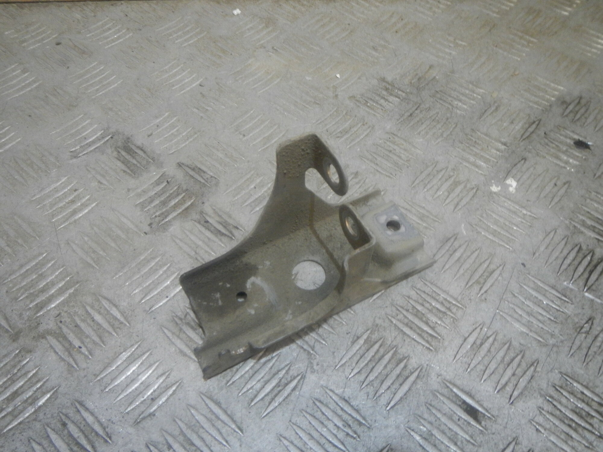 Б/У Крепление АКБ (корпус/подставка), Mitsubishi (Митсубиси)-LANCER 10 (CX, CY) (07-) MITSUBISHI LANCER 10 (CX,CY) (07-) ...