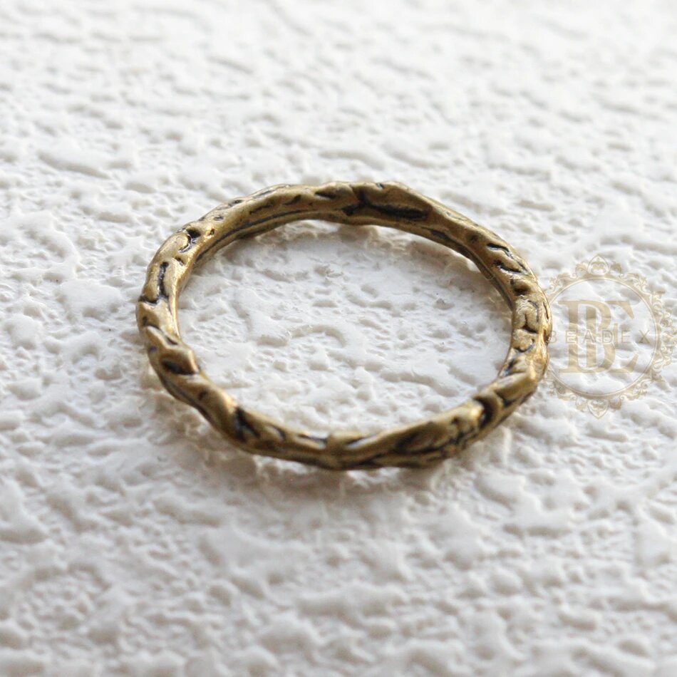 Кольца из латуни с текстурированным покрытием 20.5x2 мм Antique Brass-1pc