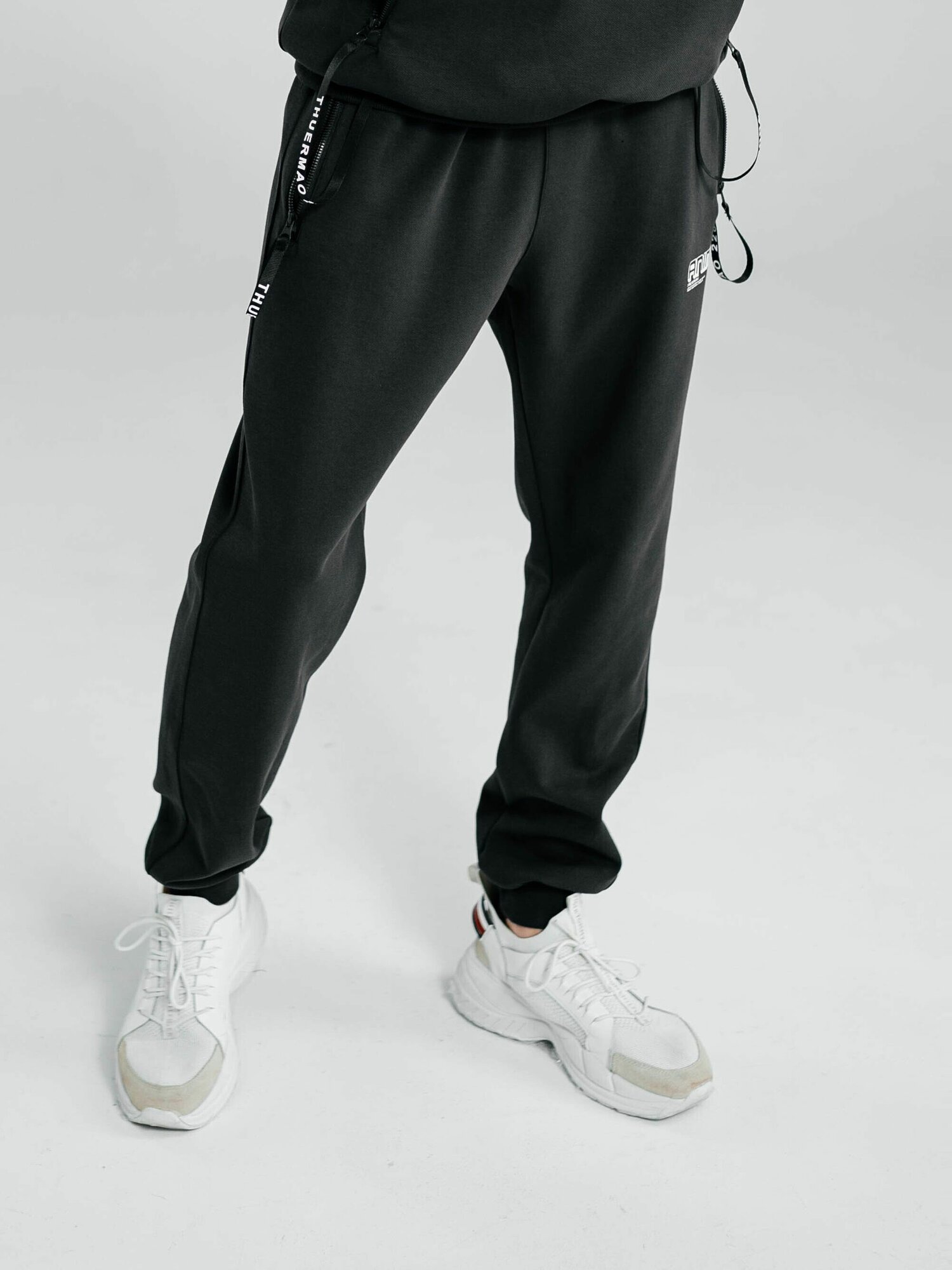 Брюки джоггеры Весна-лето 2025