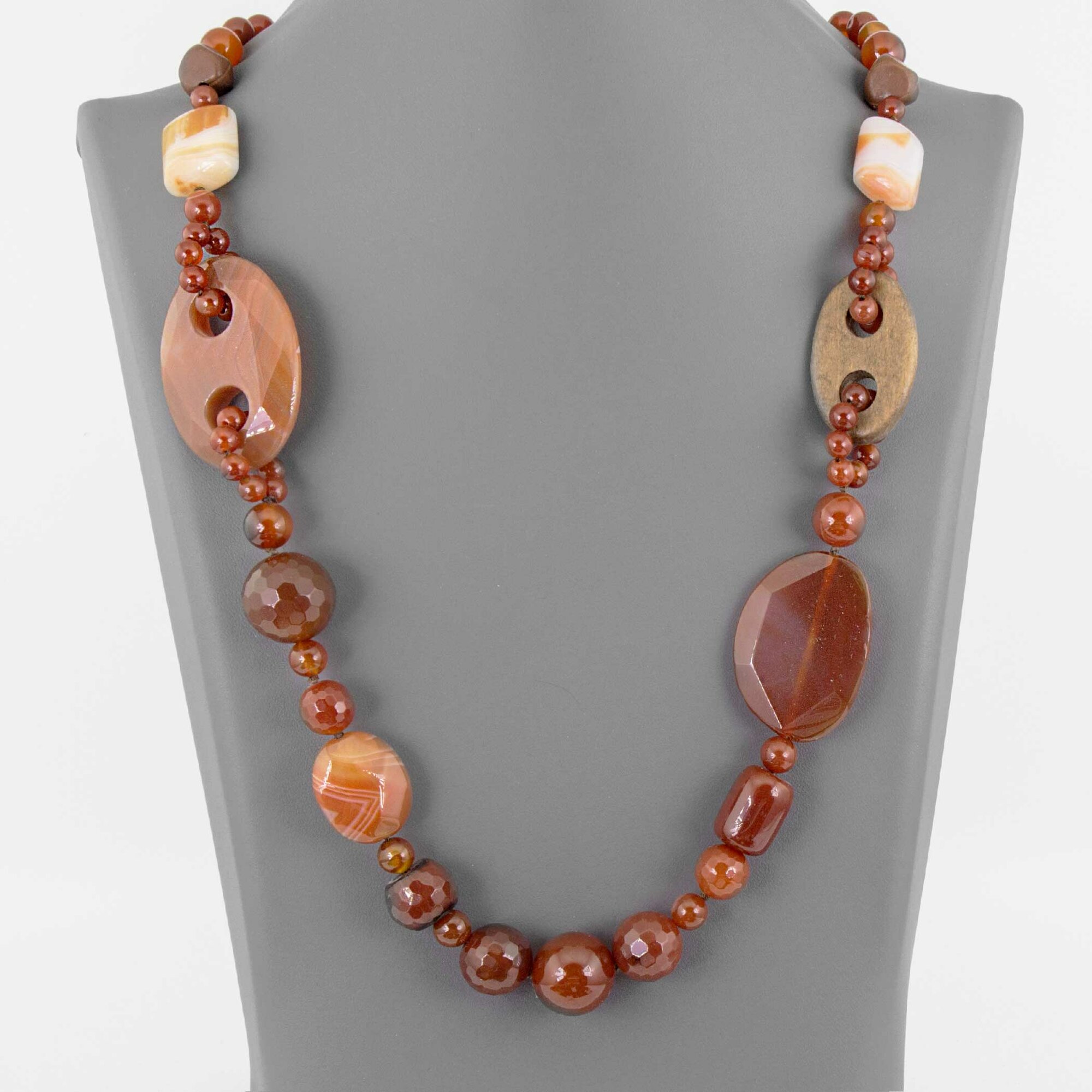 Бусы, сердолик