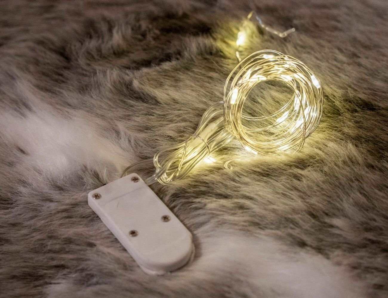 Гирлянда, 20 теплых белых mini-LED, серебристая проволока, 1.9+0.3 м, батарейки, SNOWHOUSE