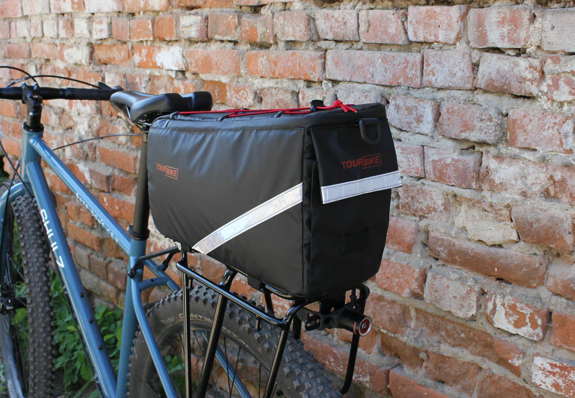 Велосумка на багажник, термо, р-р 35х22х15 см, цвет черный. Серия CITY. TOURBIKE