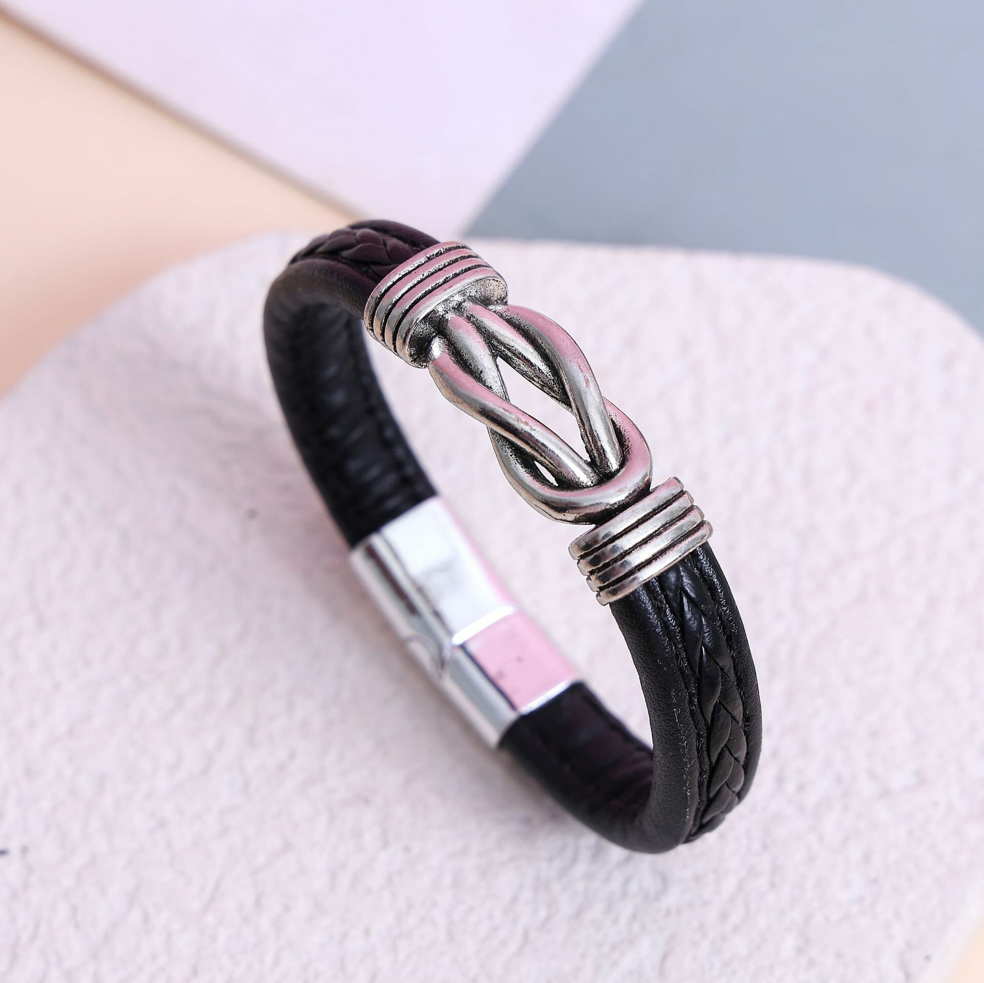 Мужской браслет из нержавеющей стали с геометрическим узором, кожа, прочный, регулируемый, модный аксессуар для повседневной носки и повседневных нарядов