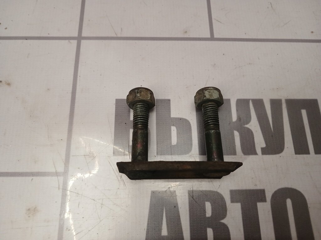 Скоба Audi 80 90 B3 86-91