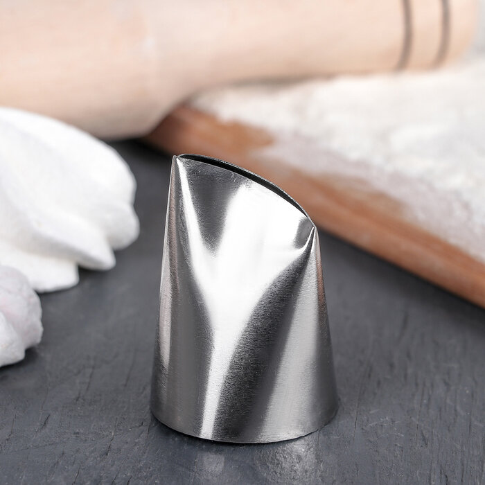 Насадка кондитерская Лепесток большой , d 3,4 см, вых. 3 см